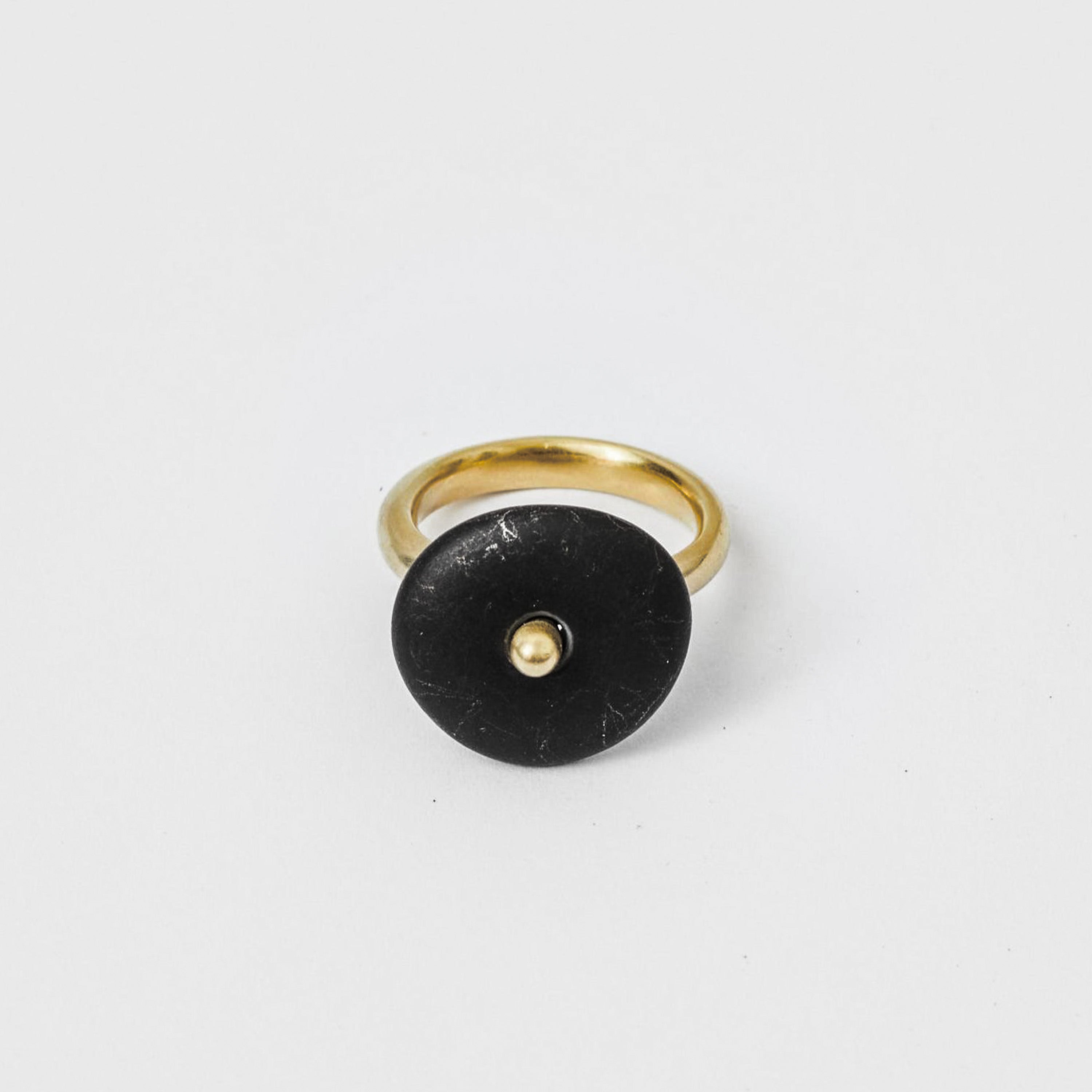 Spinner Beach Stone Ring 19K Gold 8.5 19K Gold